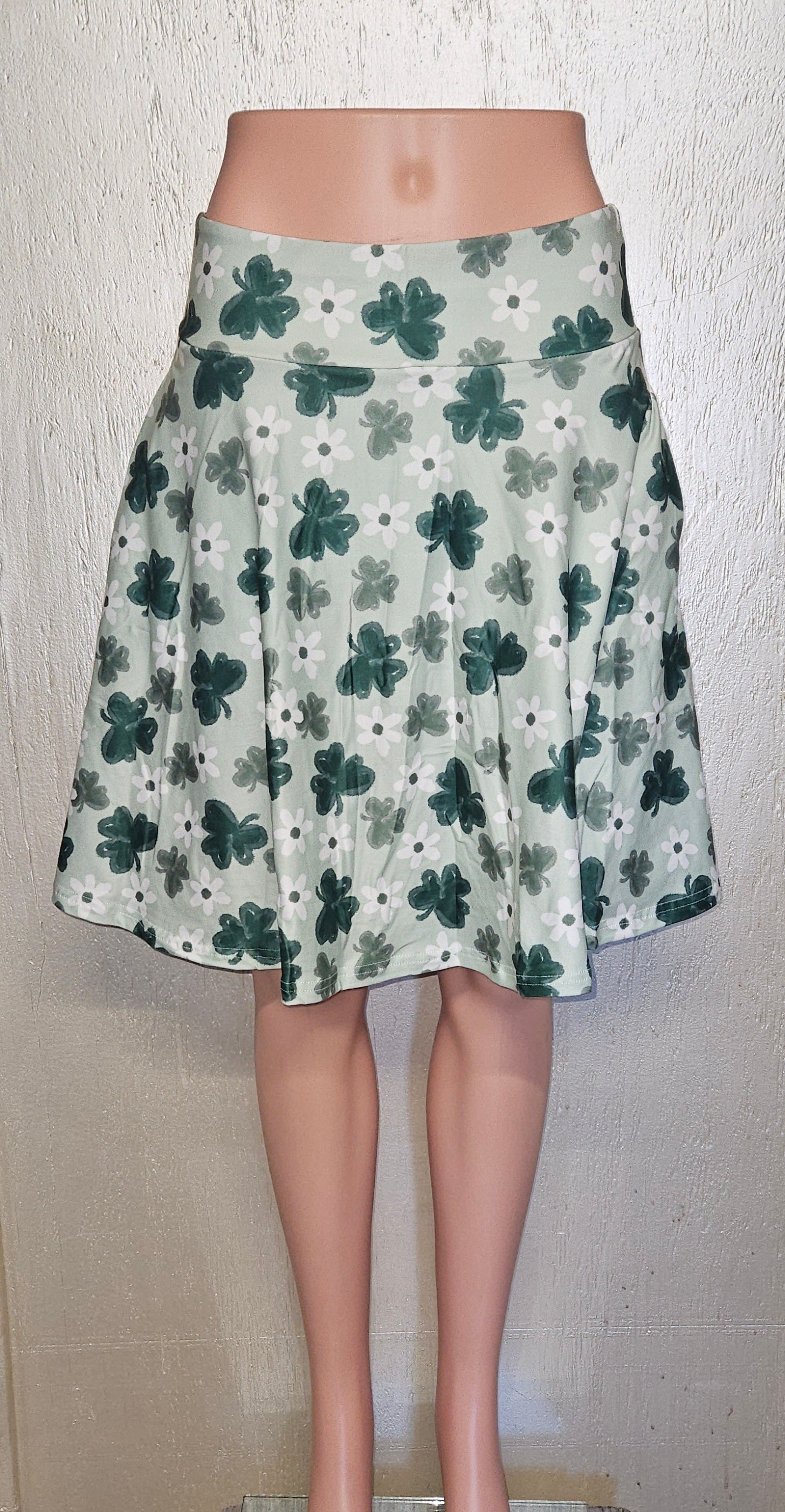 Shamrock Doodle capris and skorts with pockets – Brylah Fashions Wholesale